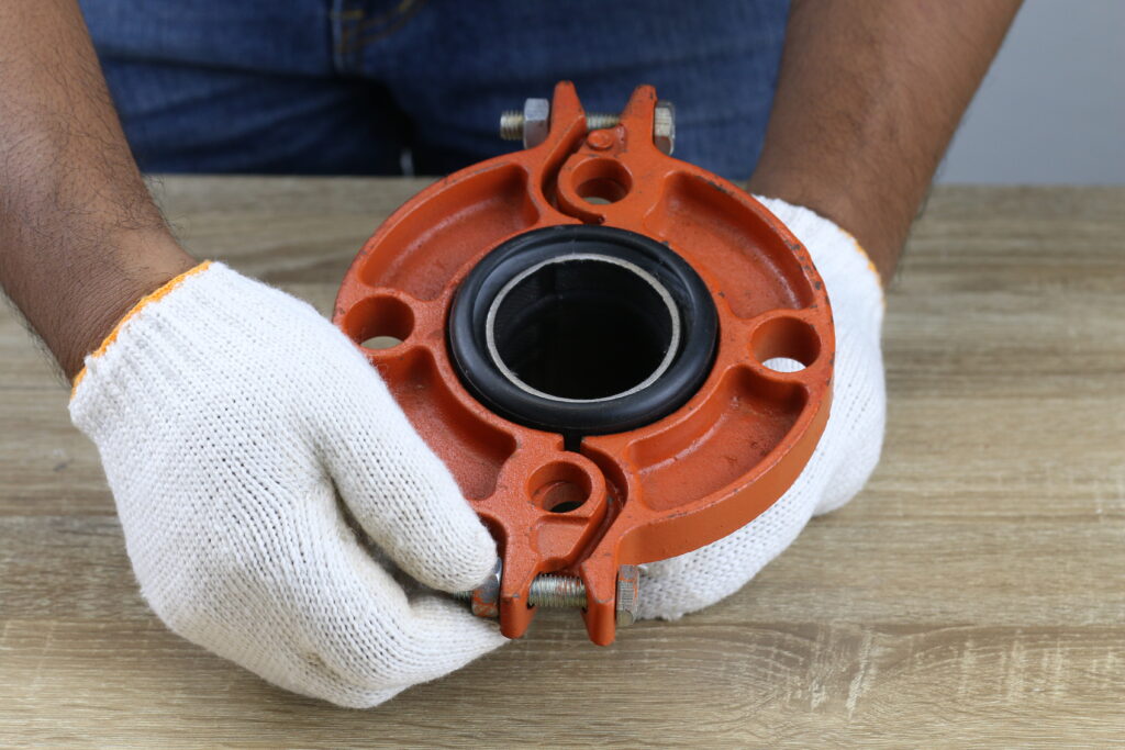 การติดตั้งหน้าจานแปลนกรู๊ฟ (Grooved Flange) - Mech