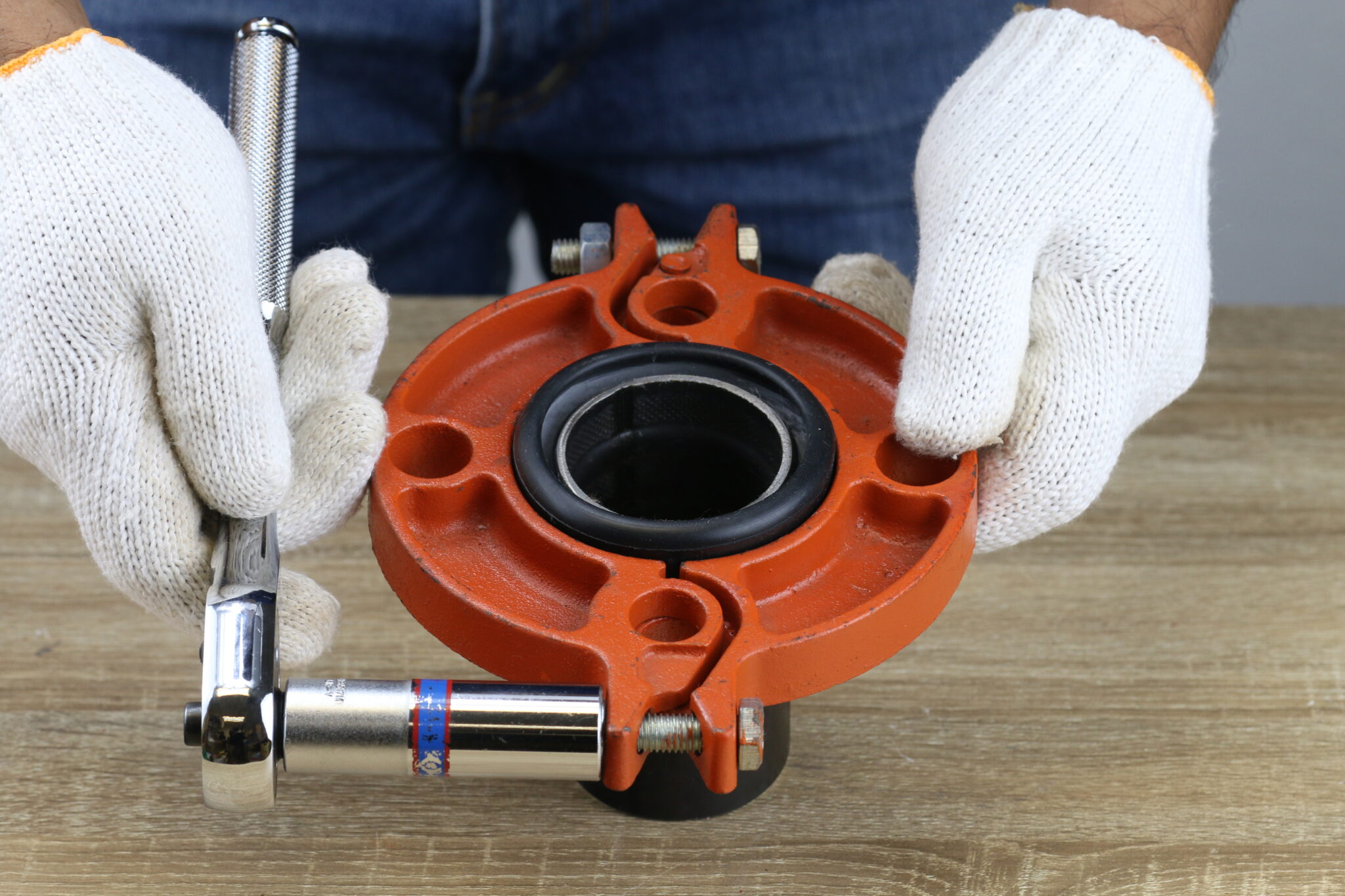 การติดตั้งหน้าจานแปลนกรู๊ฟ (Grooved Flange) - Mech
